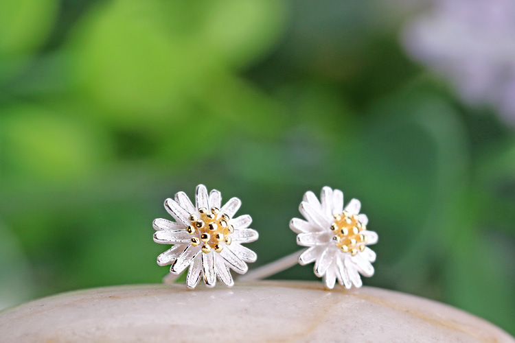 925 Silver Daisy Ear Stud Ear Nail Earring Jewelry on Luulla
