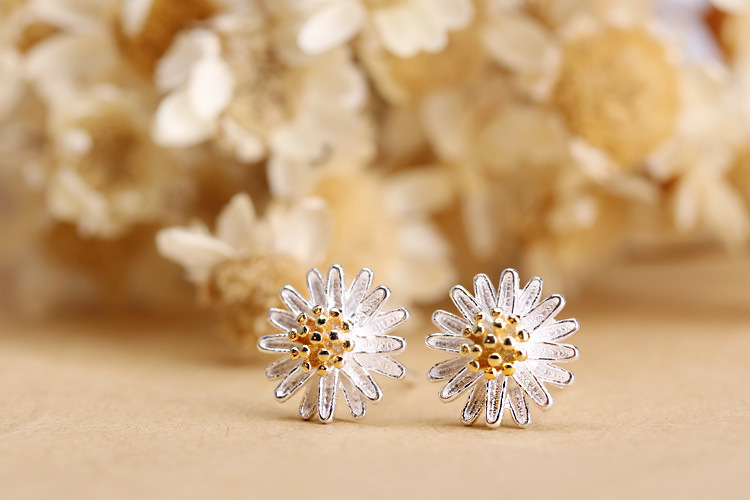 925 Silver Daisy Ear Stud Ear Nail Earring Jewelry on Luulla